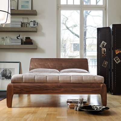 Holzbetten aus natürlichen Materialien – Jedes Bett ein Unikat.